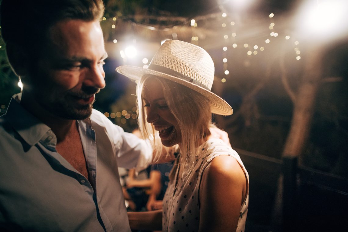 Una voz en el parlante detonó la bomba, le confesó la verdad a su mujer ...