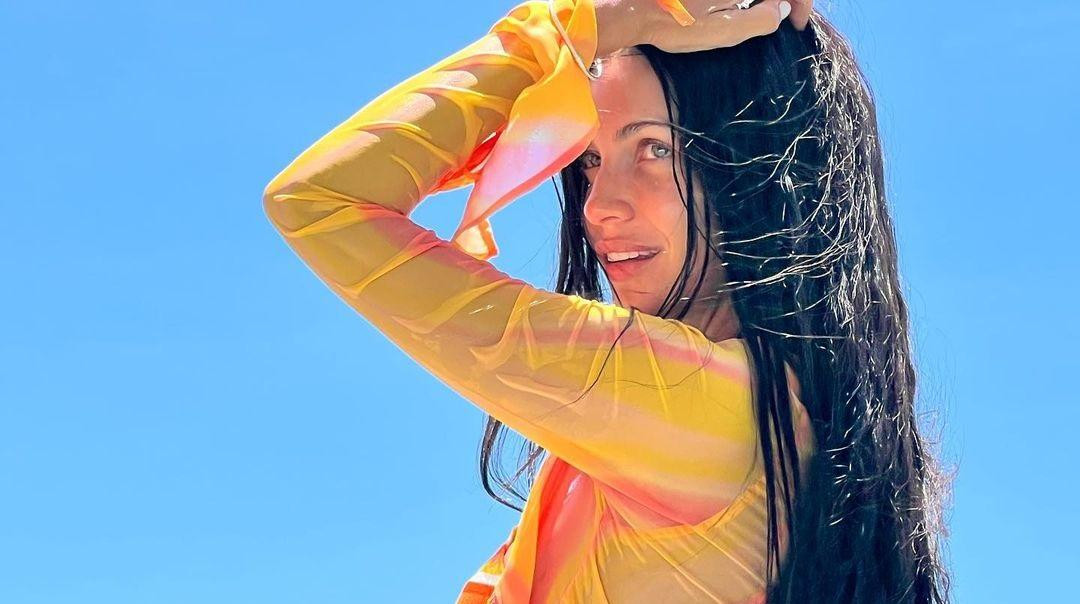 “Lo puse en la cocina”: Zaira Nara recordó el día que un fanático le ...