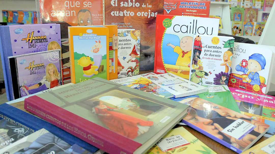 Juntan libros de cuentos para entregar a alumnos de 3er grado - Diario ...