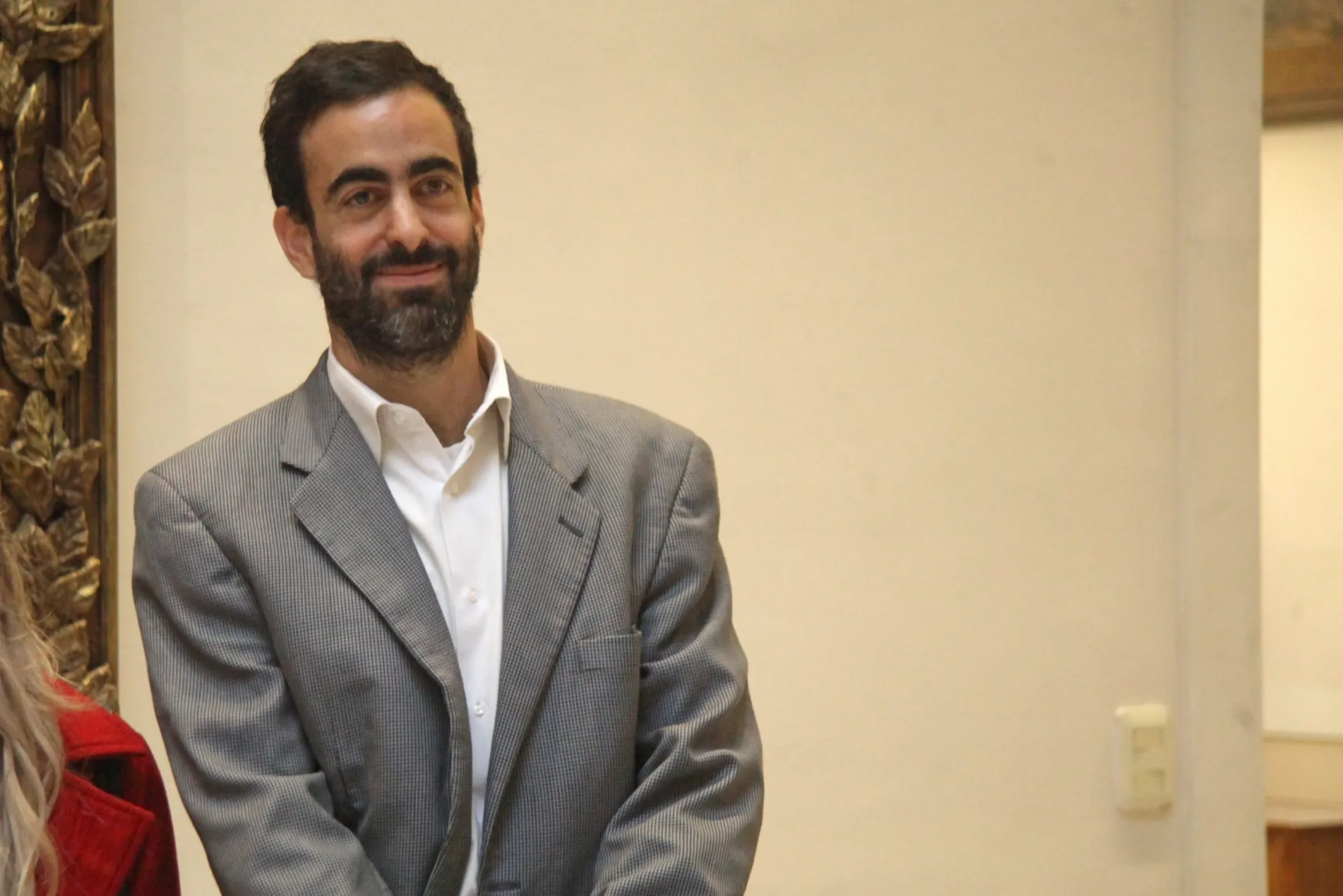 Víctor Fayad salió a defender un nuevo roll over, mientras afina el ...