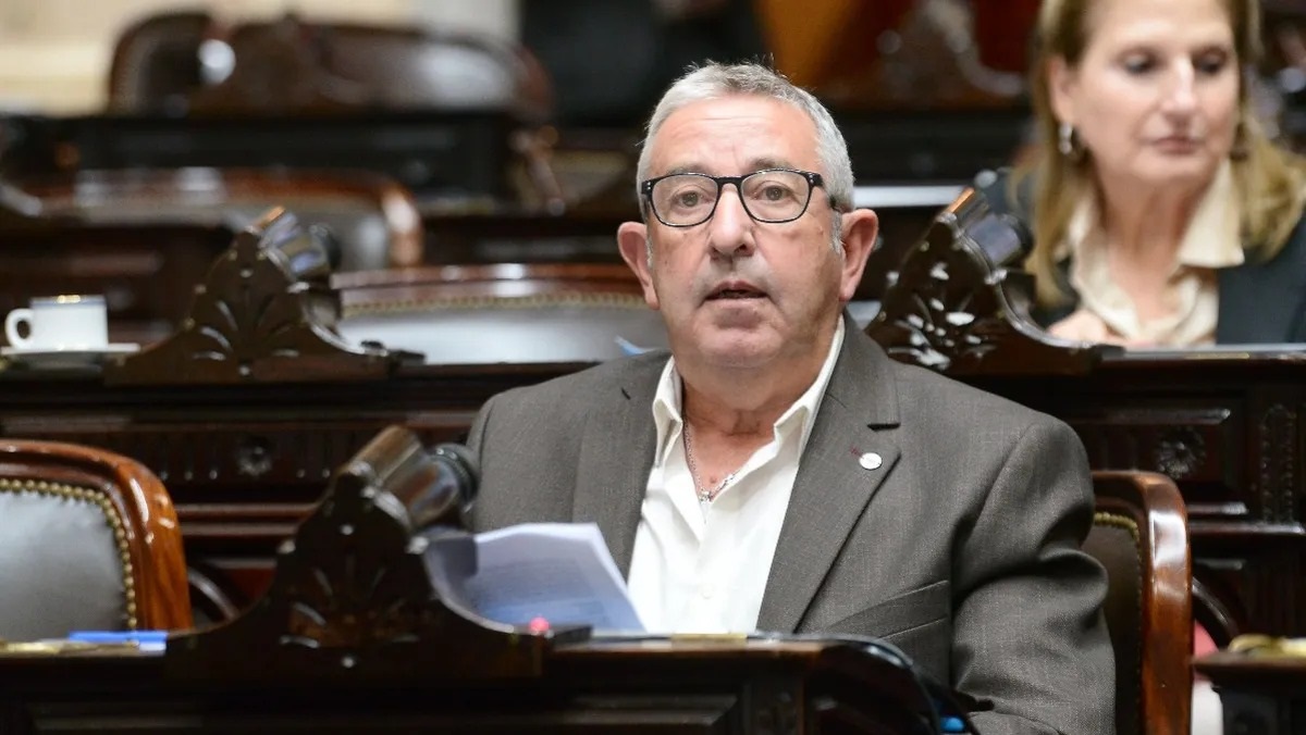 Cobos defendió el cambio de huso horario y analizó la alianza del ...
