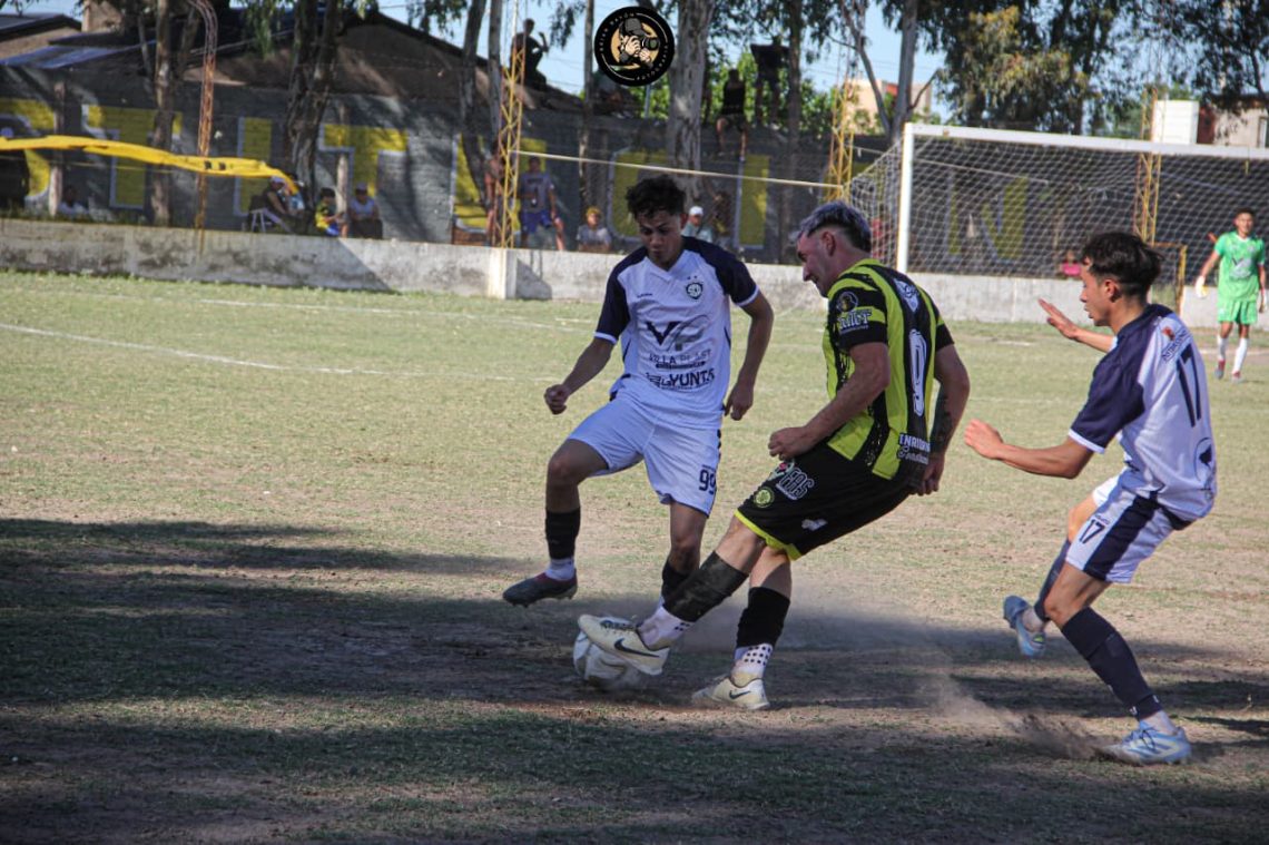 Fútbol local: el puntero Quiroga igualó ante Constitución - Diario San ...