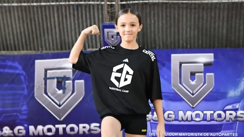 Emilia fue operada para recibir un corazón mecánico mientras espera un ...